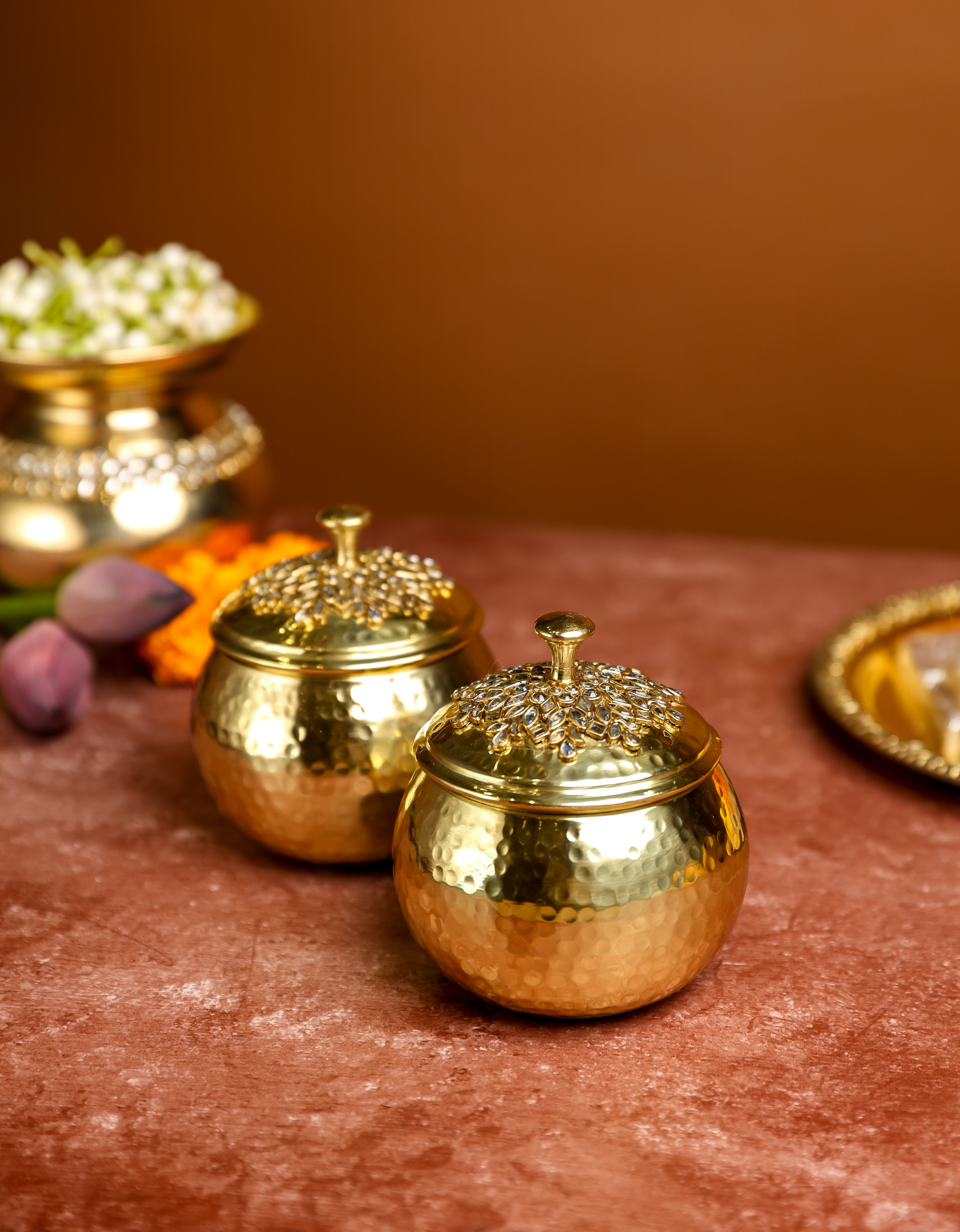 Noor Jar – Premium Hammered Brass Storage Jar – Cinco Livings